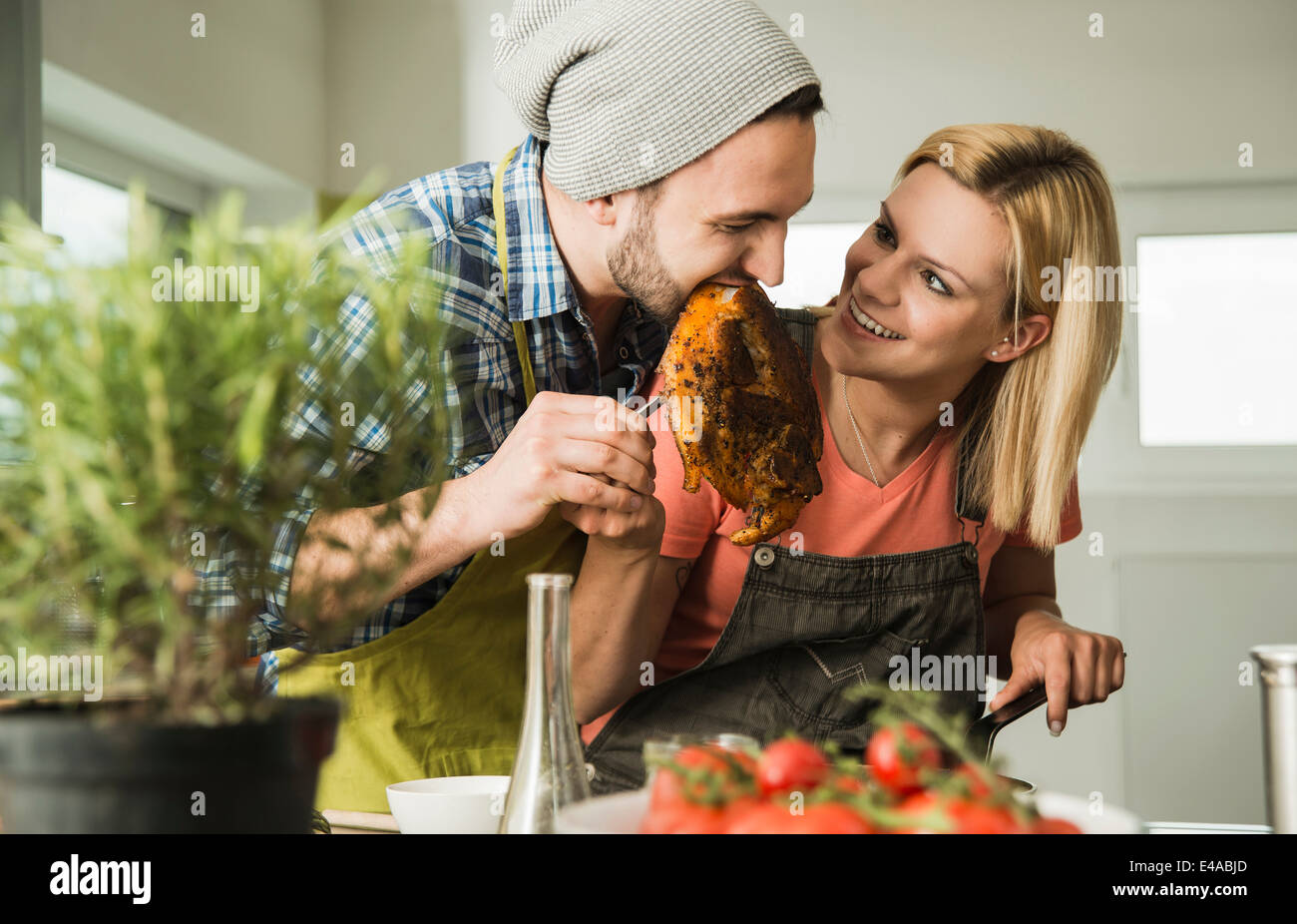Couple eating steak hi-res stock photography and images - Alamy