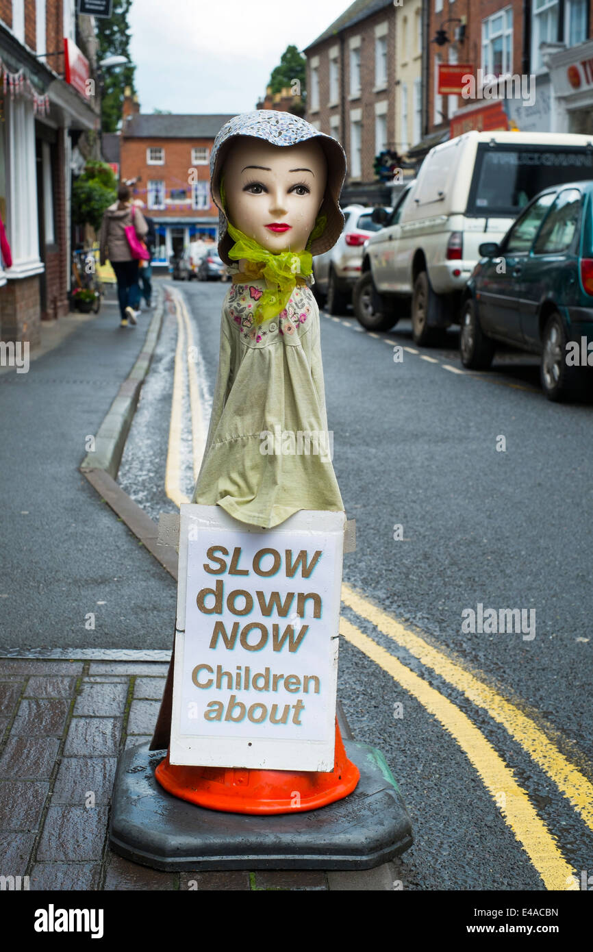 Children warning sign hi-res stock photography and images - Alamy