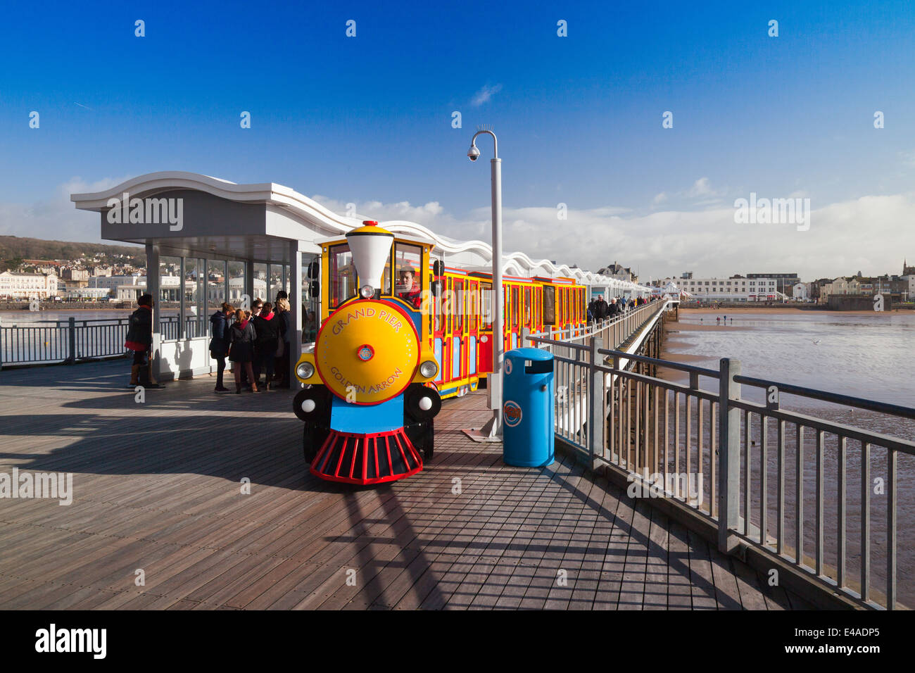 Golden Arrow Train High Resolution Stock Photography and Images - Alamy