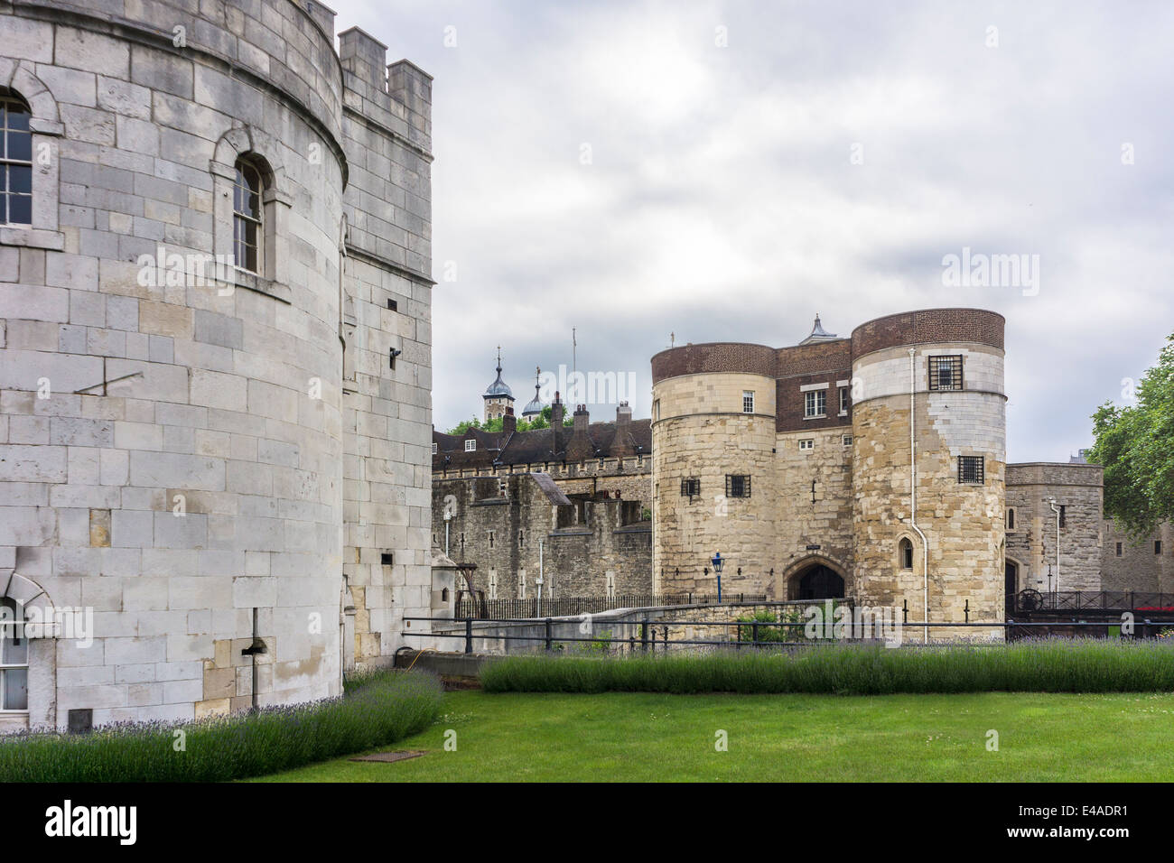 Byward tower hi-res stock photography and images - Alamy