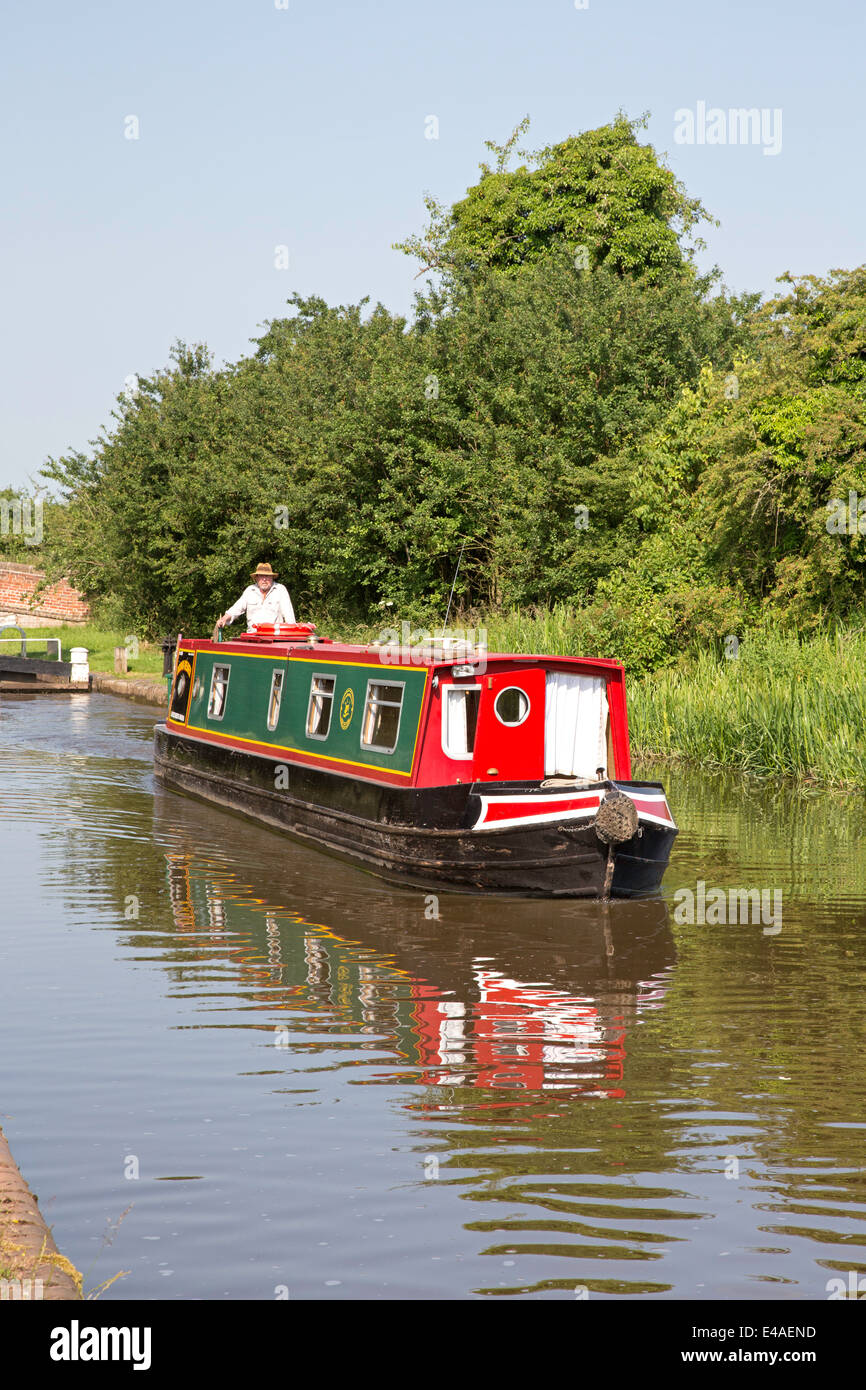 Narrowboat on the Worcester & Birmingham Canal, Tardebigge ...