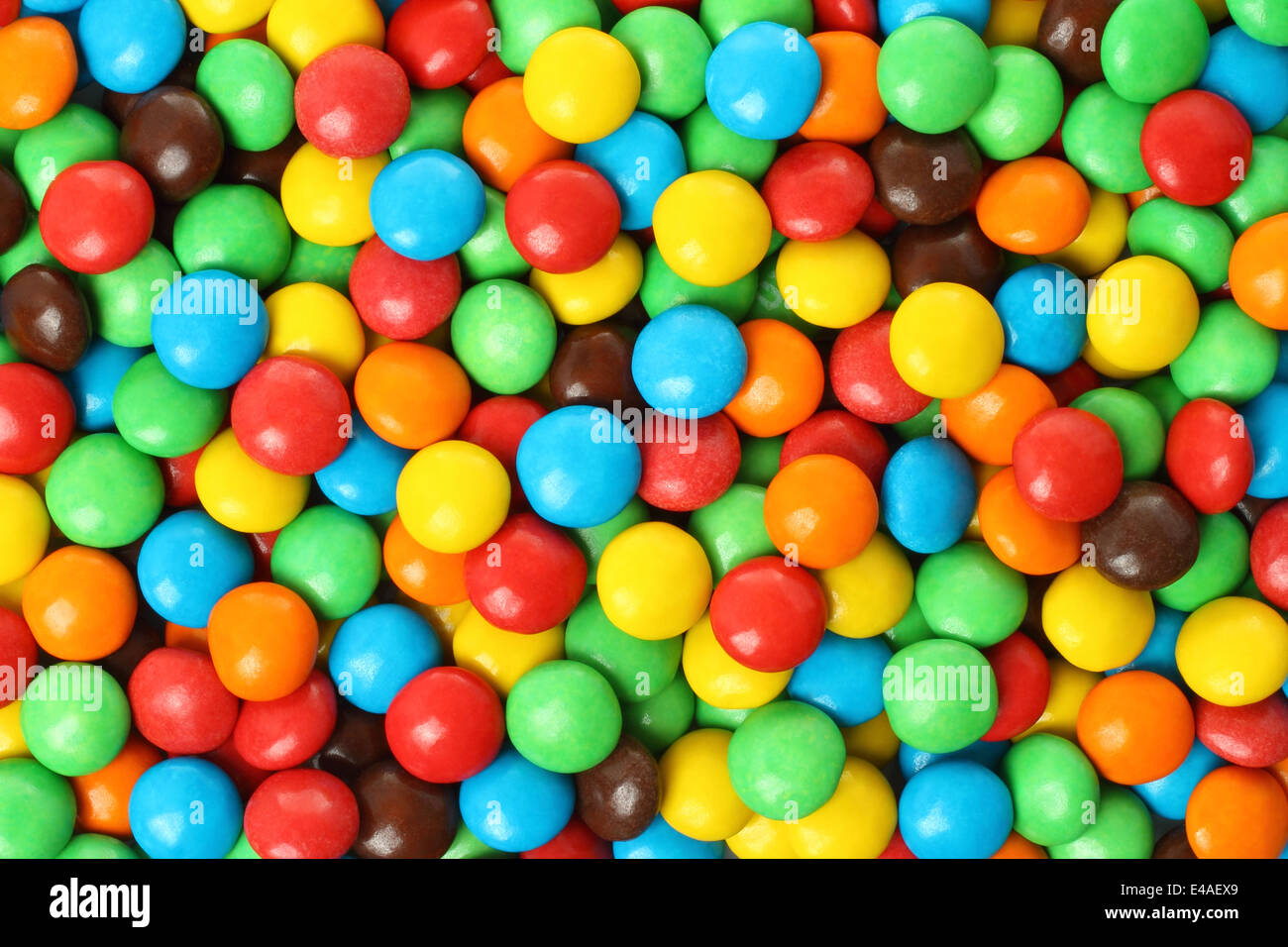 Background of colorful chocolate coated candy Stock Photo - Alamy