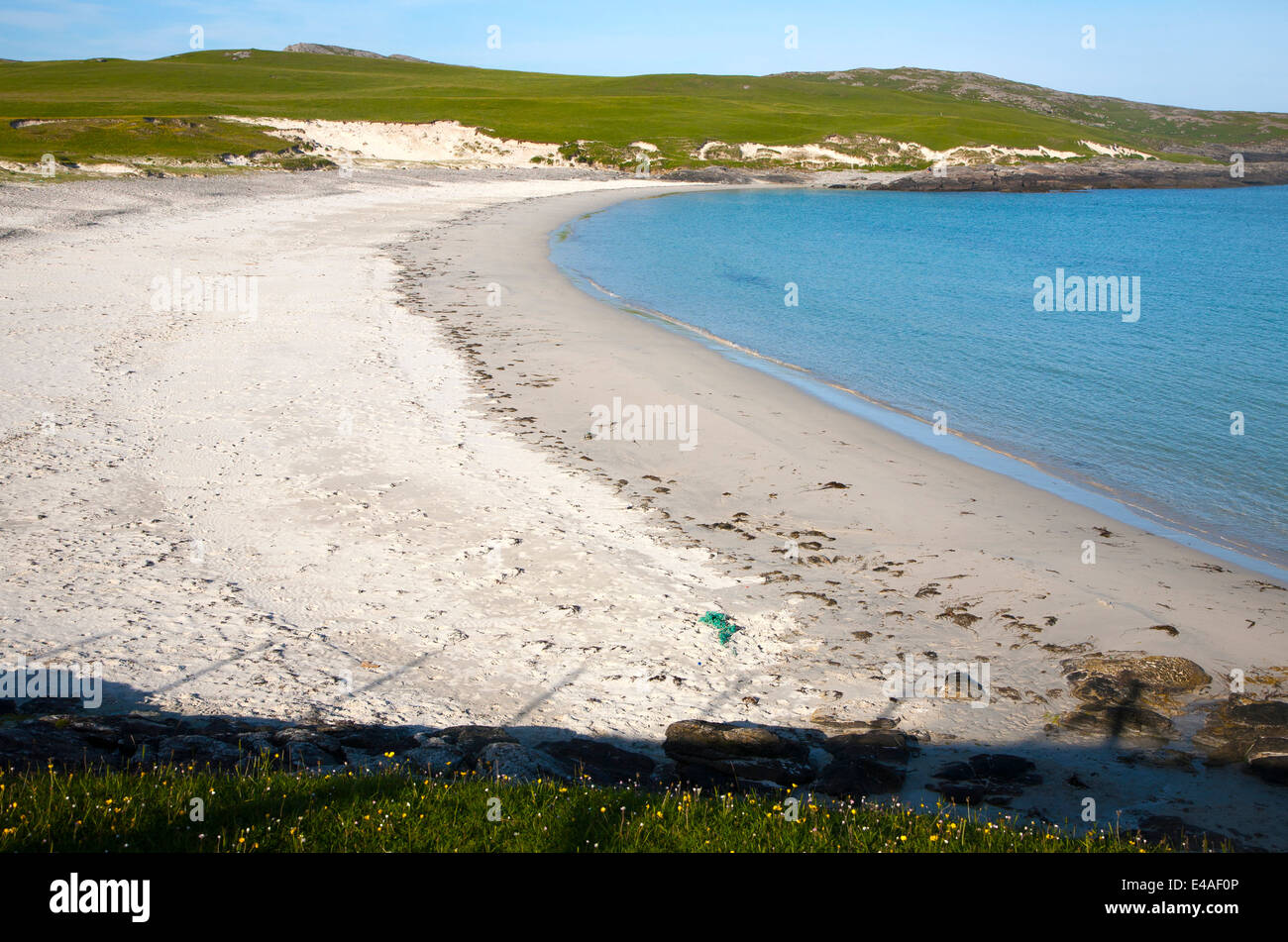 Beach on vatersay hi-res stock photography and images - Alamy