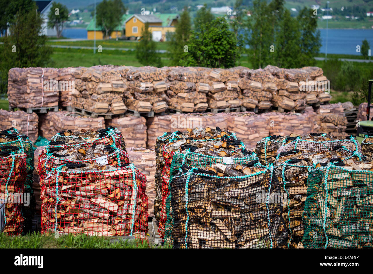Pre cut wood hi-res stock photography and images - Alamy