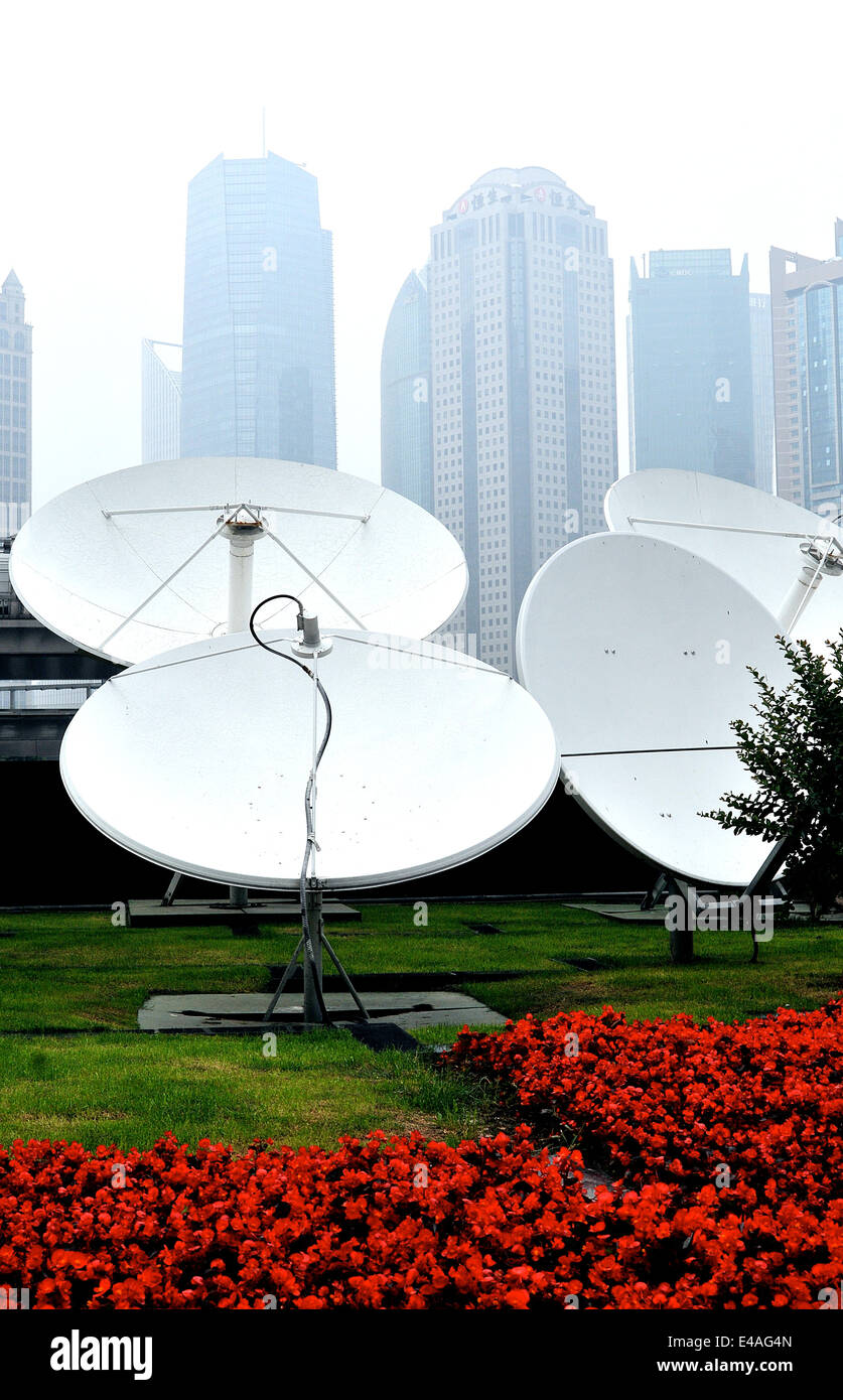 Satellite antenna china hi-res stock photography and images - Alamy