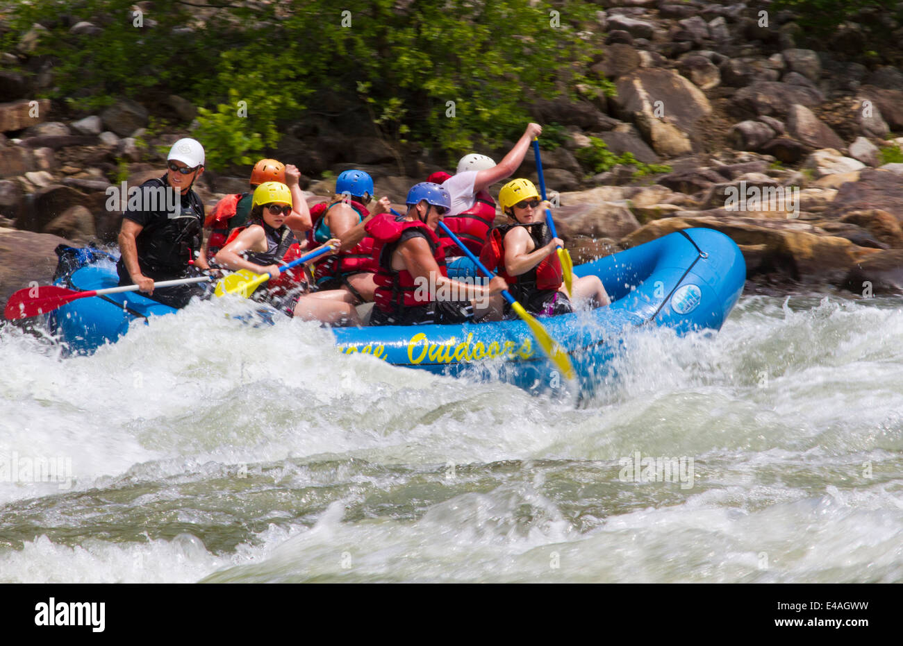 Whitewater rafting tours on the Ocoee River in Ducktown, Tennessee USA ...