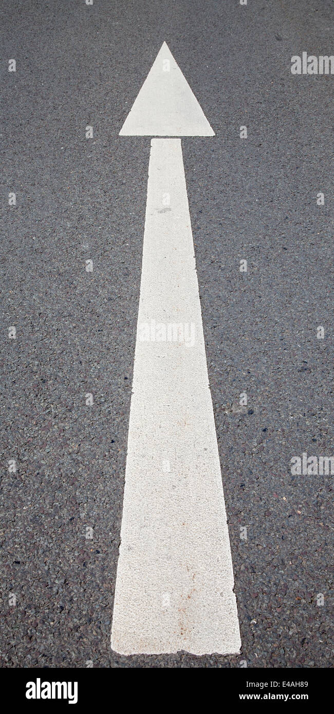 Road marking, Arrow Stock Photo - Alamy