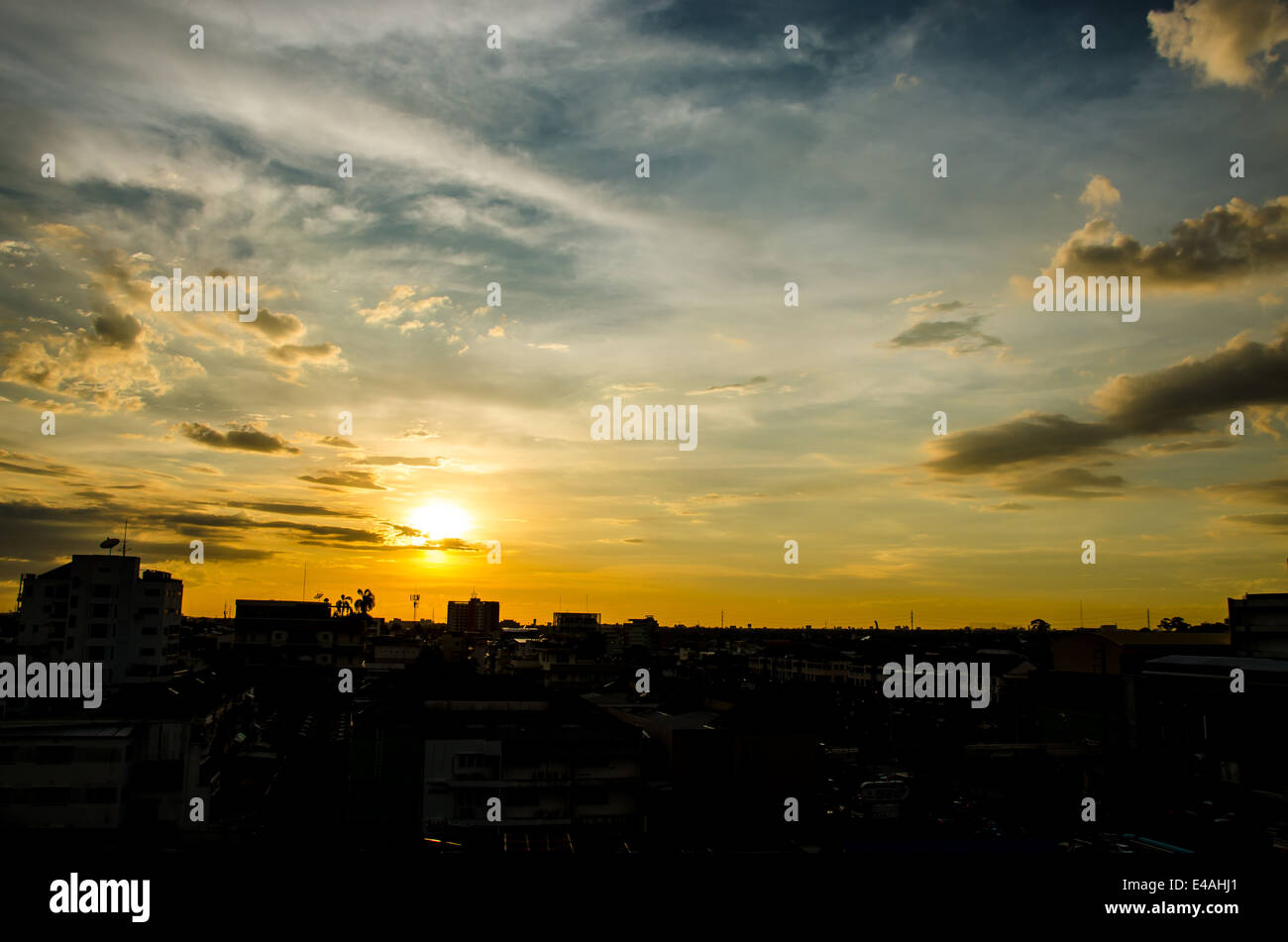 Sundown city hi-res stock photography and images - Alamy