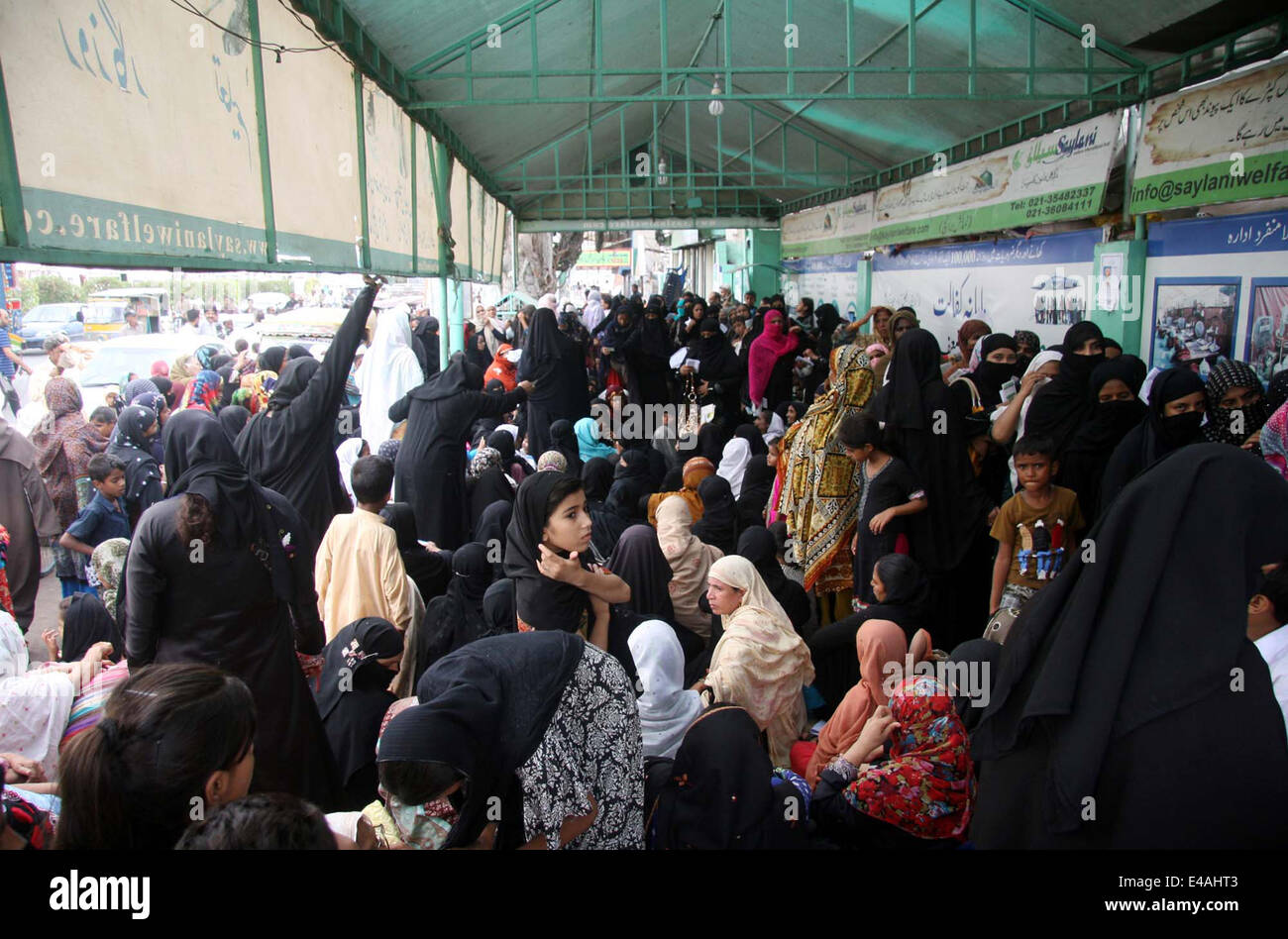 Relief Goods Distribution High Resolution Stock Photography and Images ...