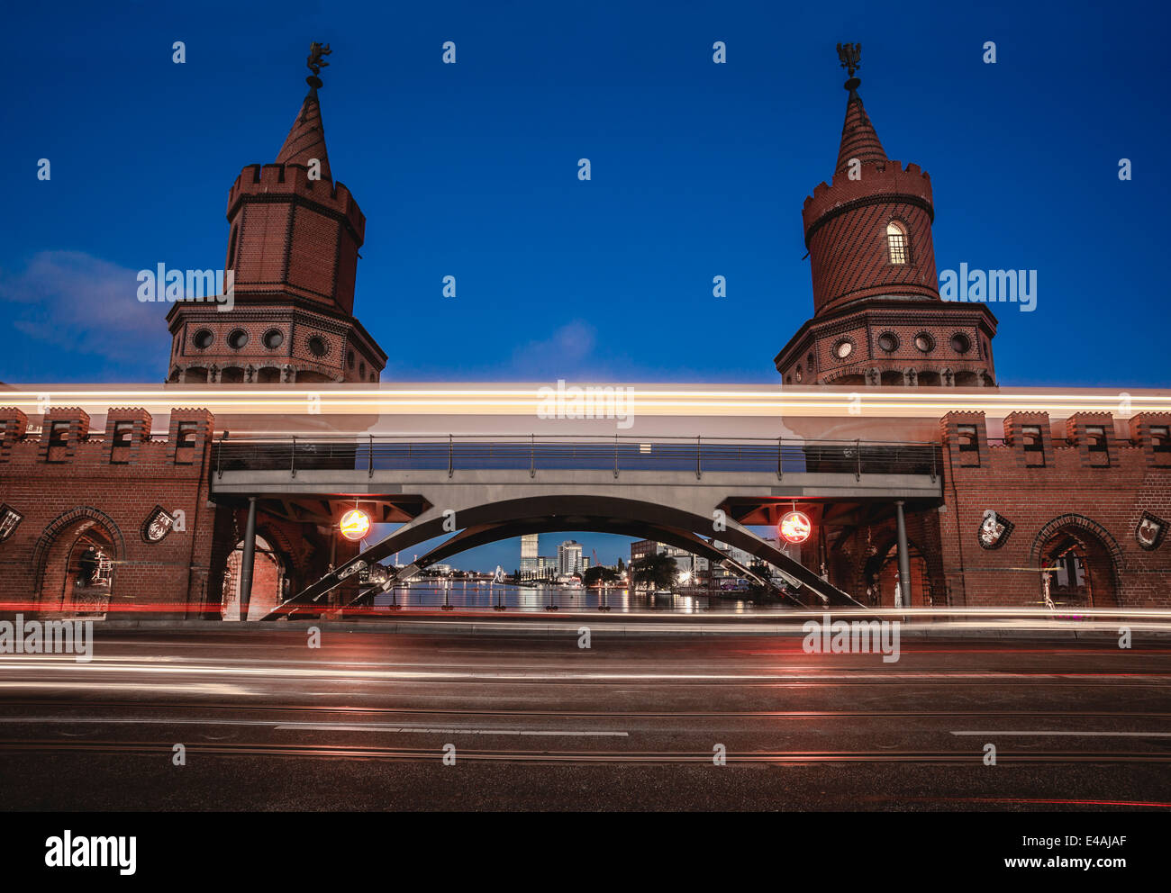 Germany, Berlin, Friedrichshain-Kreuzberg, Oberbaum Bridge, Light Trail ...