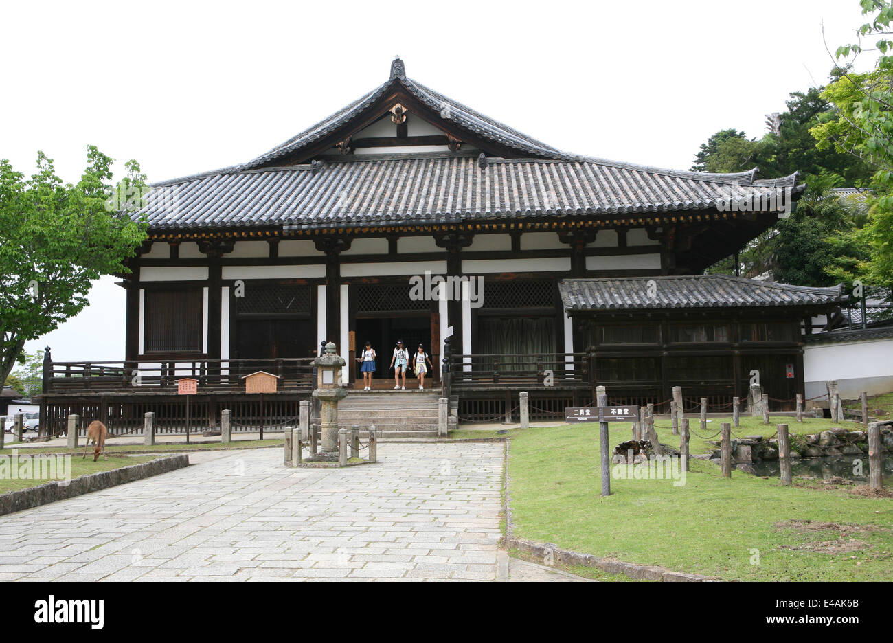 sangatsudo temple Todai-ji Stock Photo - Alamy
