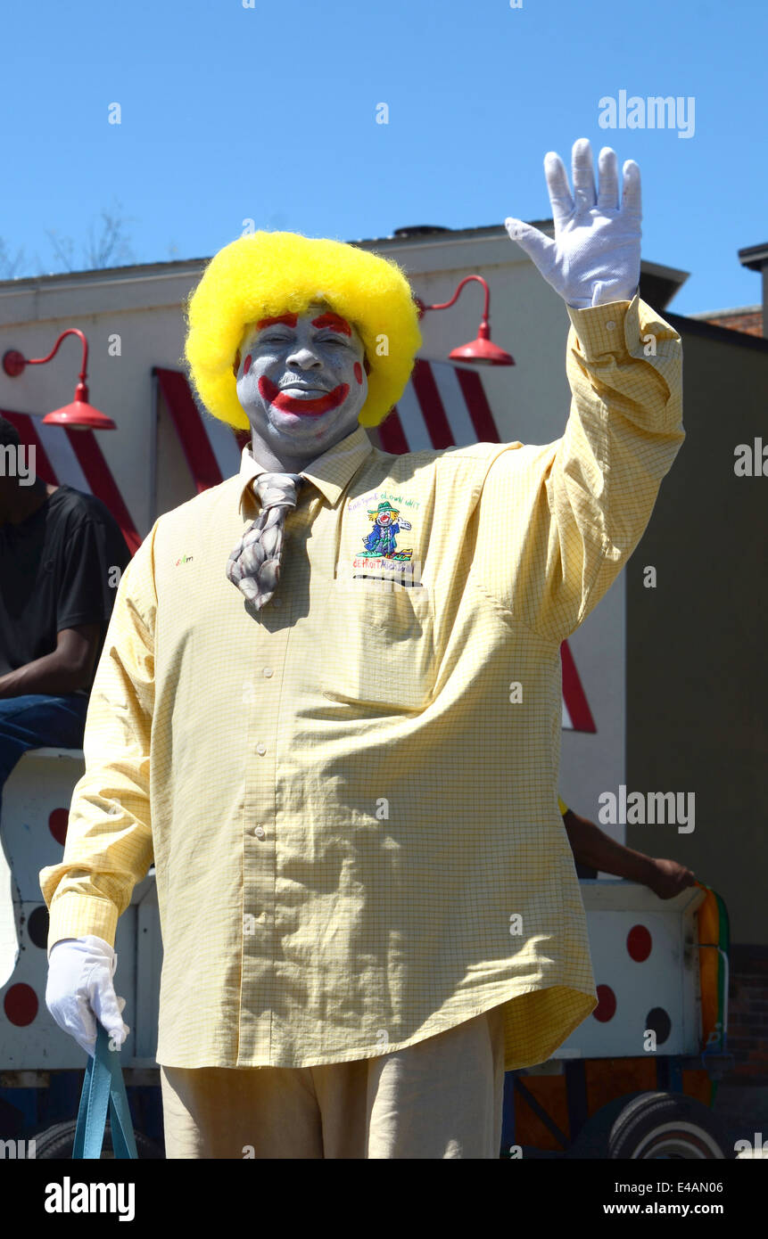 YPSILANTI, MI - JULY 4: Ragtyme Clown waves at the 4th of July parade ...