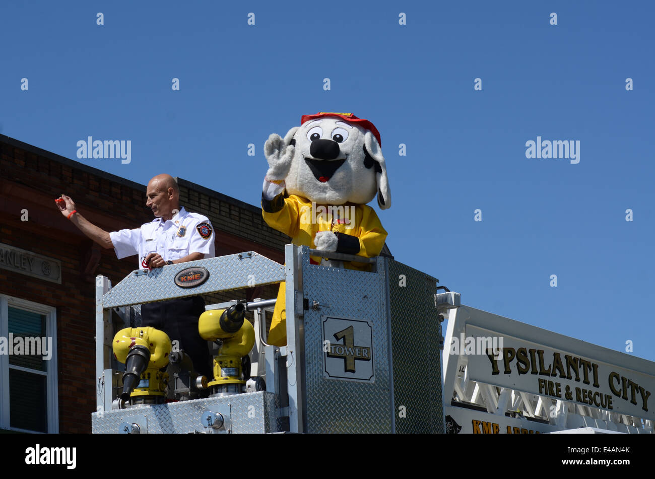 Parade wave hi-res stock photography and images - Alamy