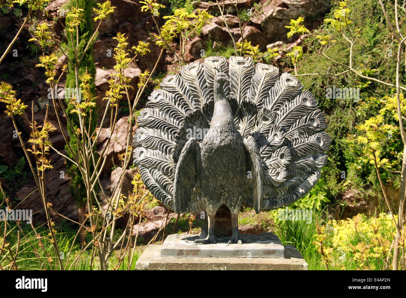 Statue of a stone peacock Stock Photo - Alamy