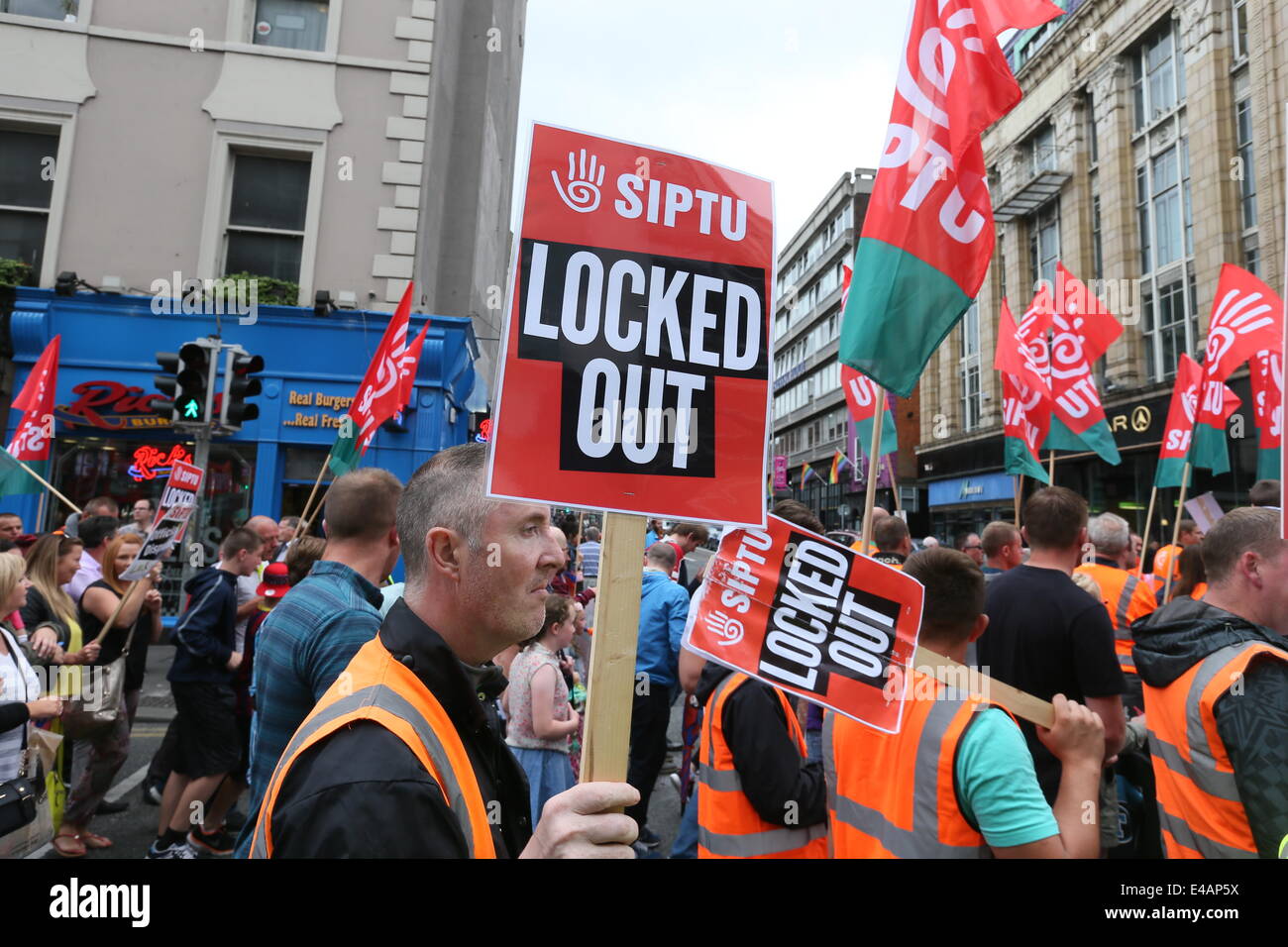 Dublin city centre following hi-res stock photography and images - Alamy