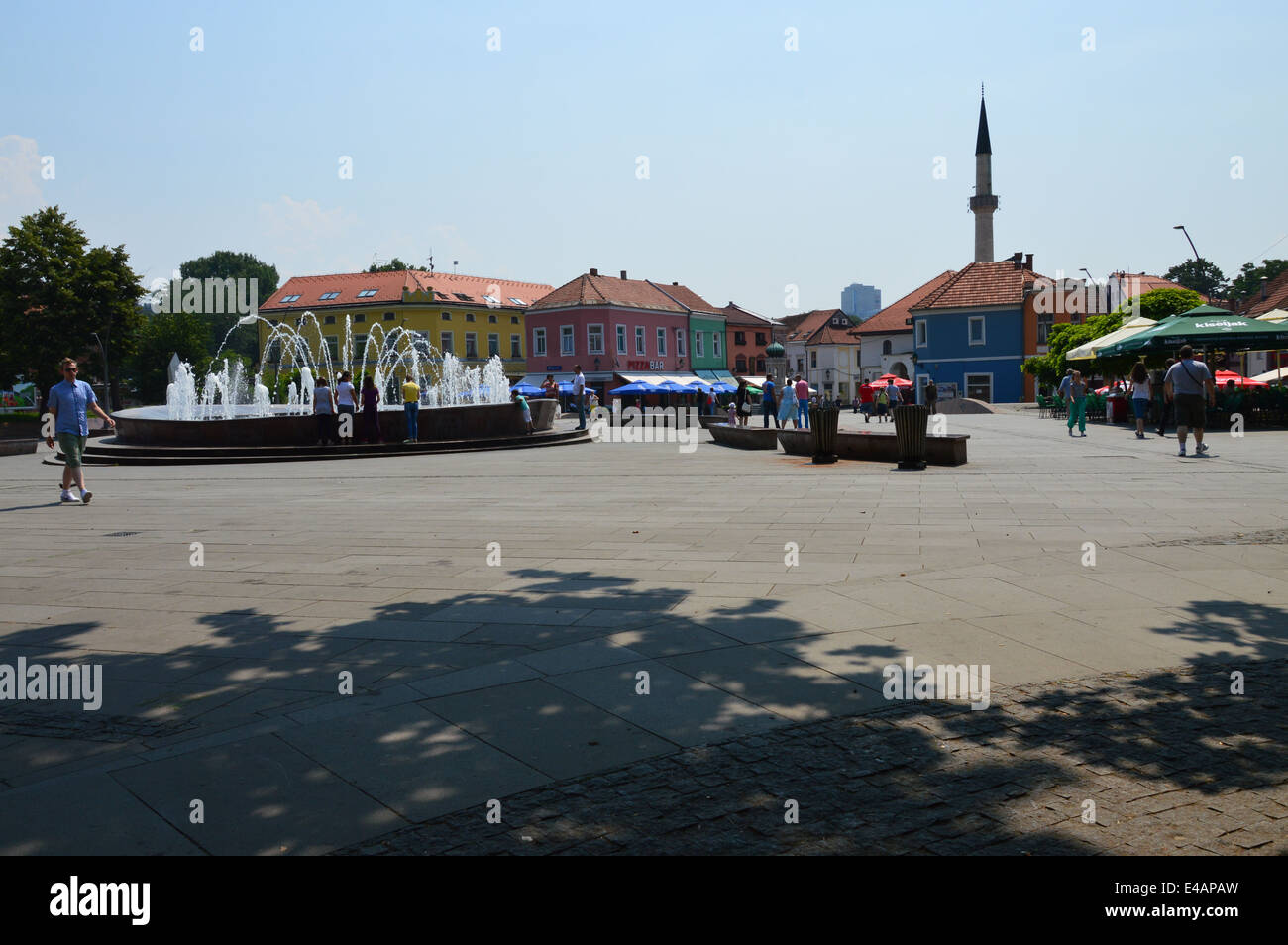 Freedom square with Fontaine and old mosque and memorial Fontaine Stock ...