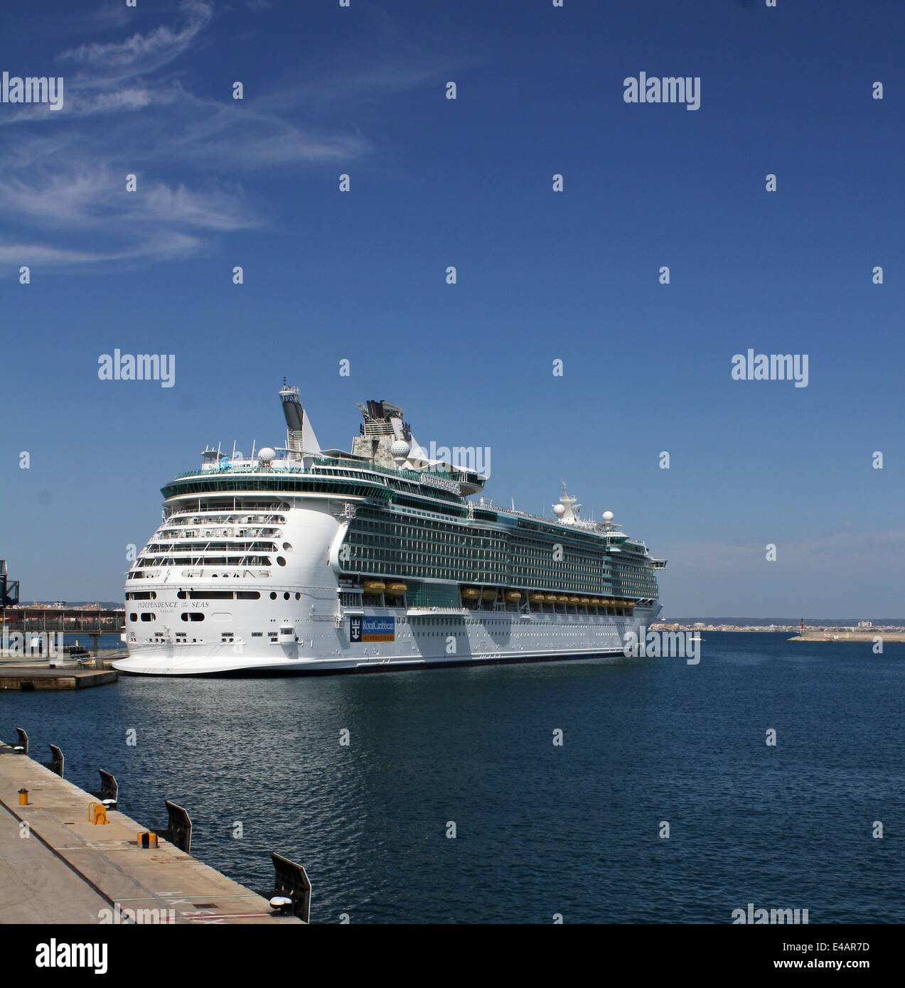 Mega Cruise ship “INDEPENDENCE OF THE SEAS” ( 338.92 mtrs long ...
