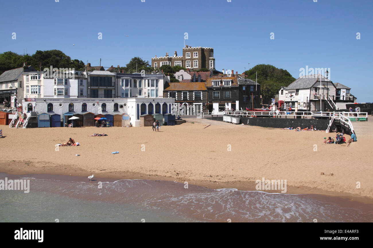 Viking bay broadstairs kent hi-res stock photography and images - Alamy