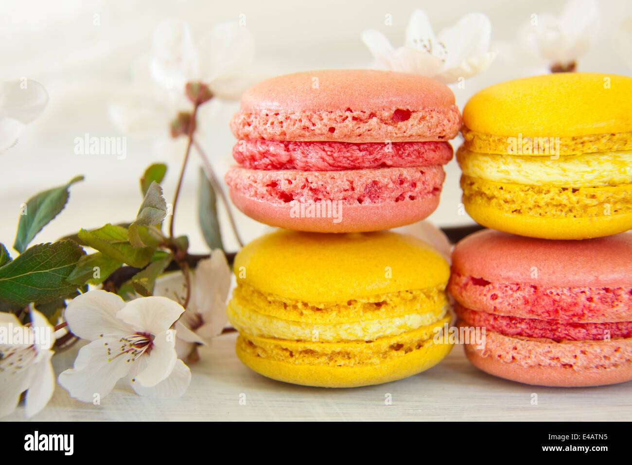 Baking macarons hi-res stock photography and images - Alamy