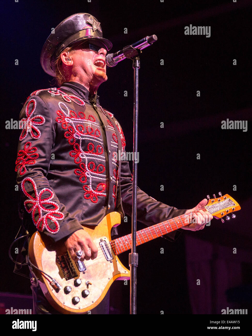Milwaukee, Wisconsin, USA. 6th July, 2014. Vocalist ROBIN ZANDER of the ...