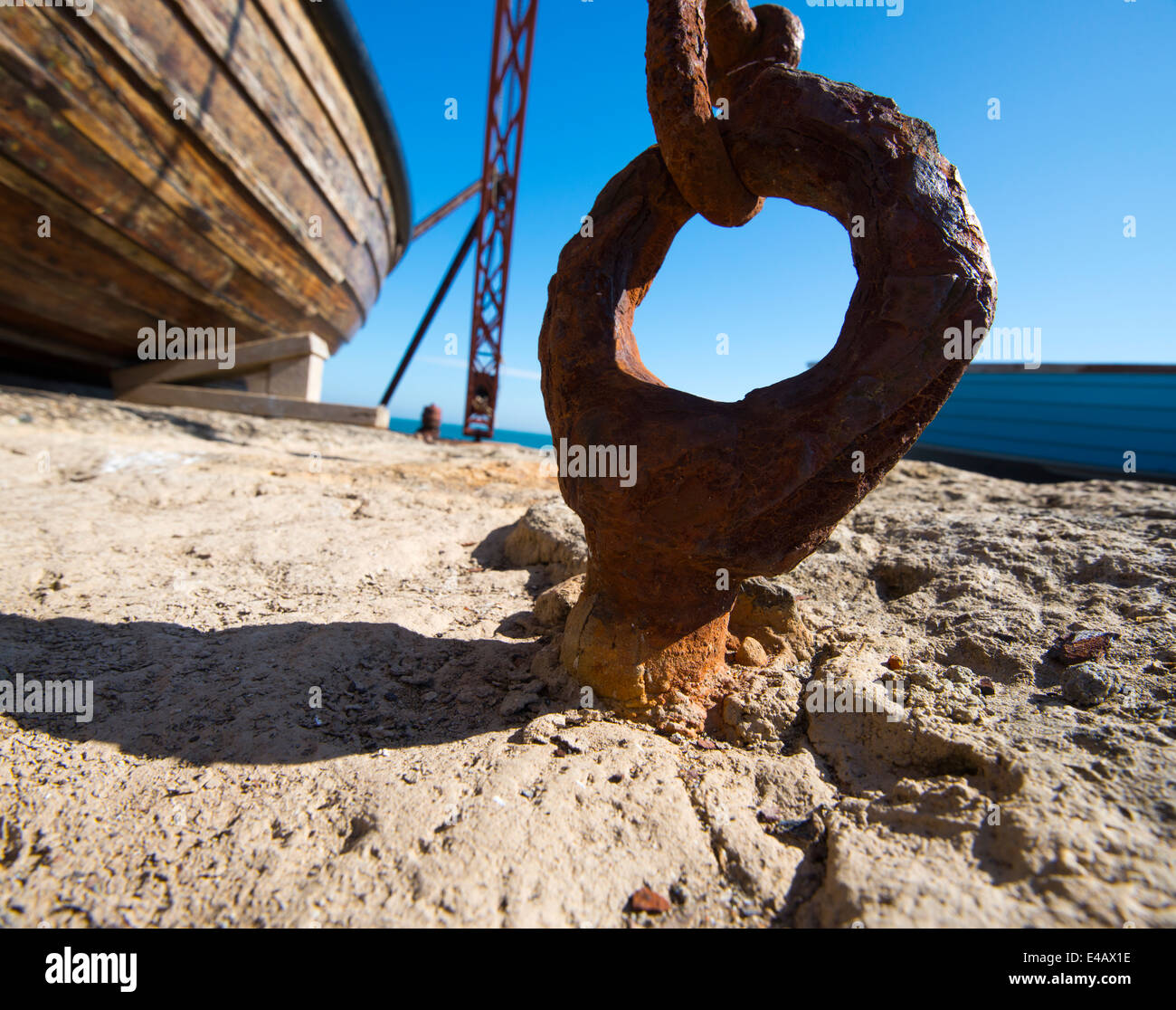 English boat lift hi-res stock photography and images - Alamy