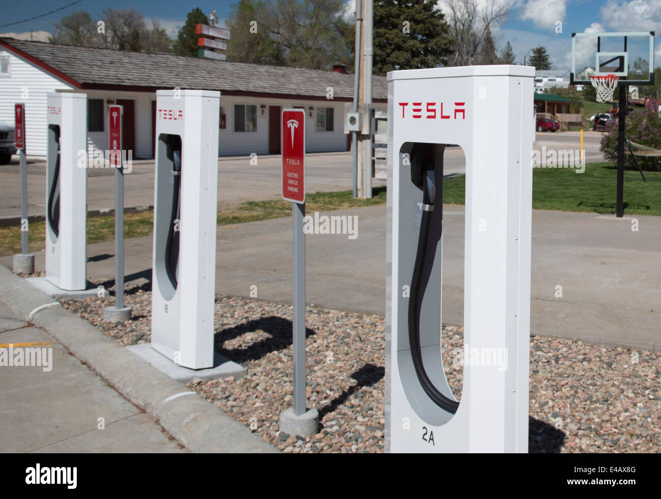 Tesla charging station hi-res stock photography and images - Alamy