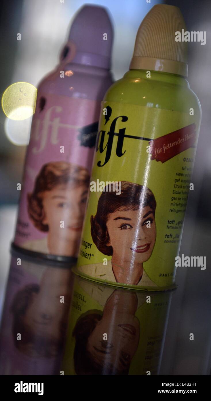 Spray can 1950s hi-res stock photography and images - Alamy