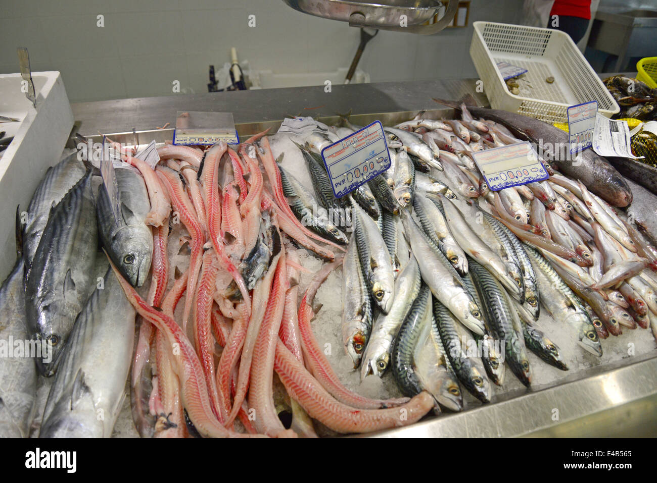 Fresh fish market hi-res stock photography and images - Alamy