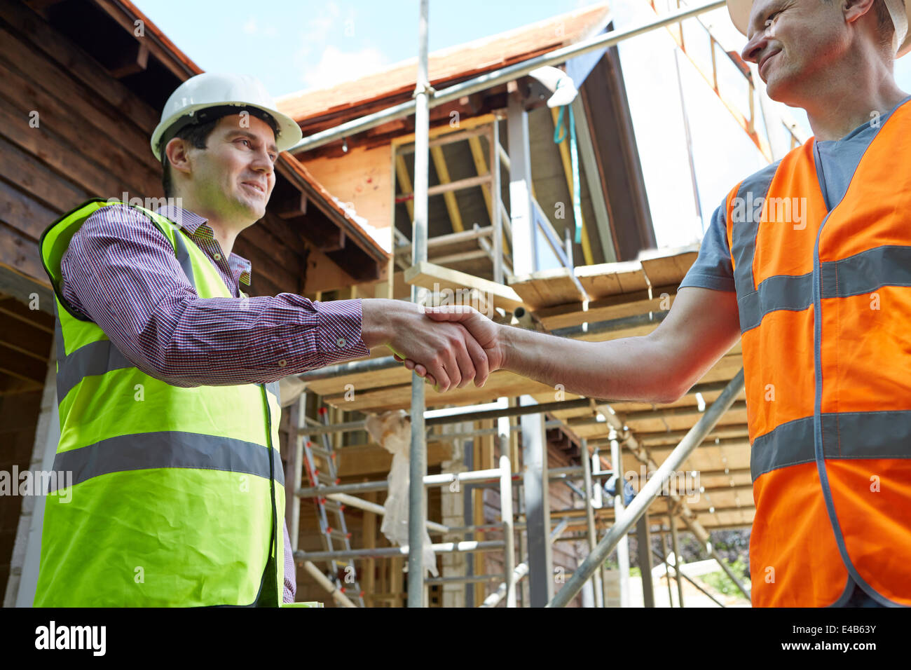 Hands builder hi-res stock photography and images - Alamy