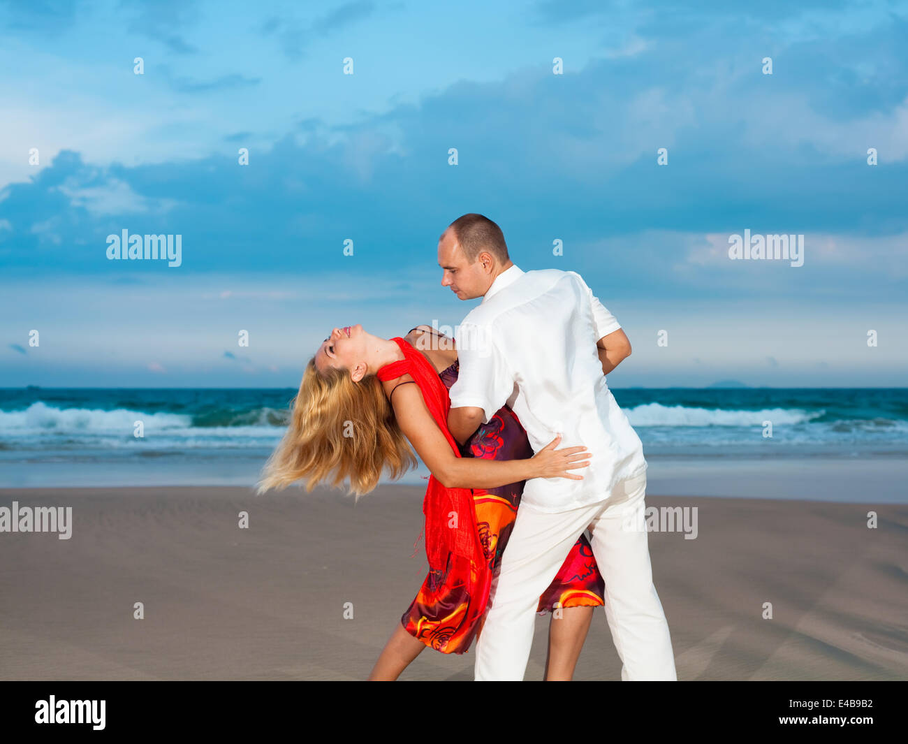 Two beautiful women dancing beach hi-res stock photography and images ...