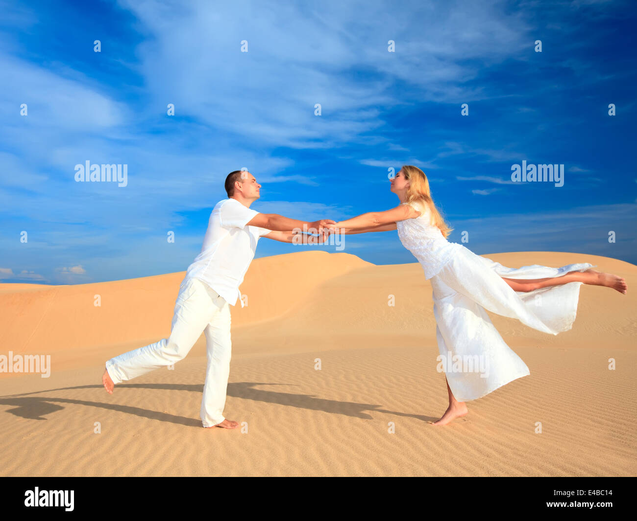 Dancing desert hi-res stock photography and images - Alamy