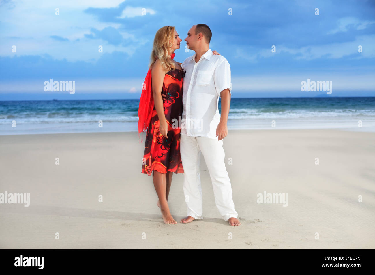 Miami beach florida couple sitting hi-res stock photography and images ...