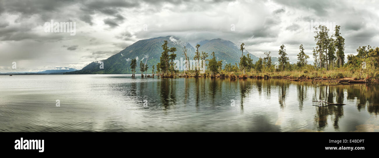 Lake brunner panorama new zealand hi-res stock photography and images ...