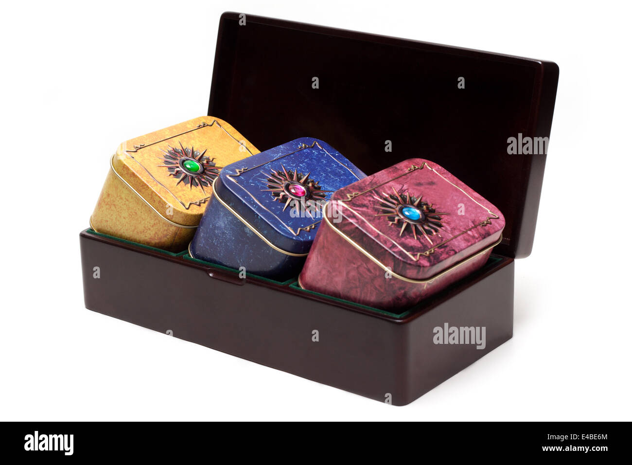 Tea chest box hi-res stock photography and images - Alamy