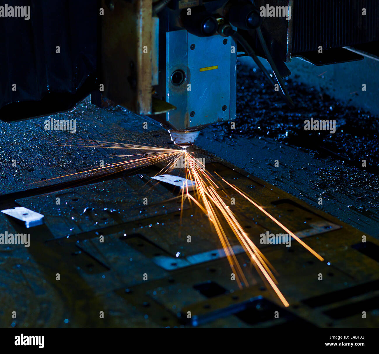 Laser cutting hi-res stock photography and images - Alamy
