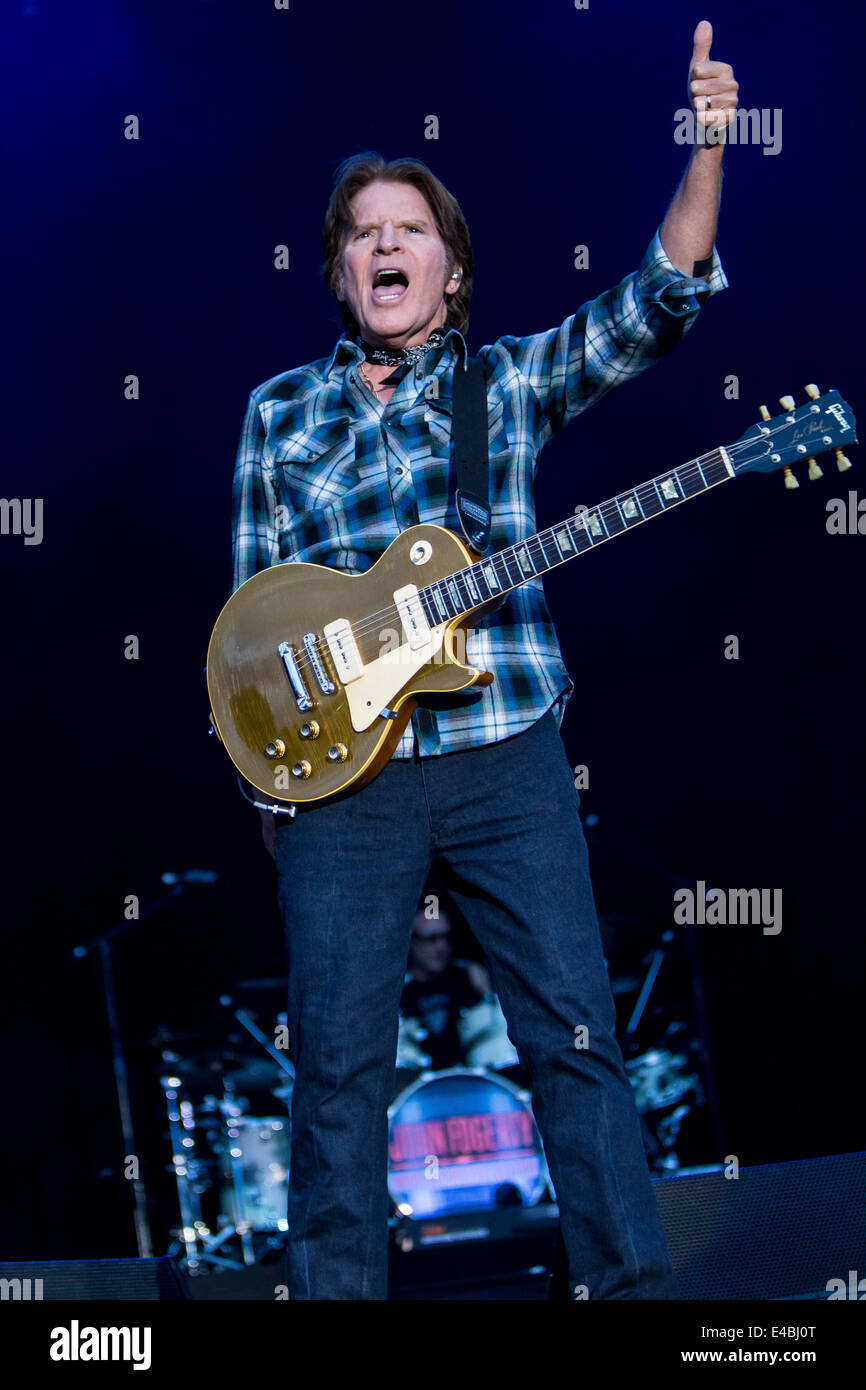 Creedence clearwater revival rock band hi-res stock photography and ...