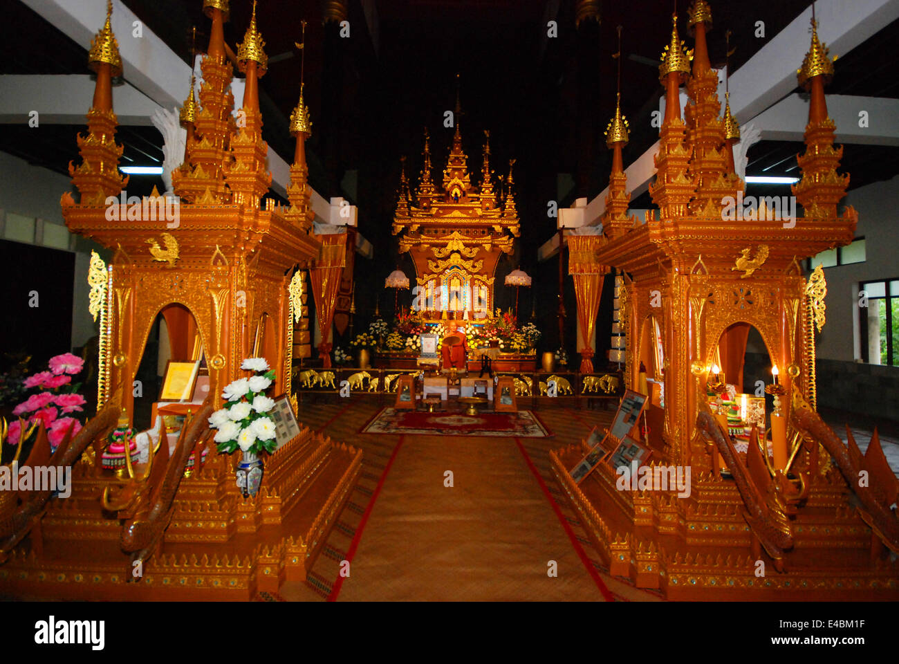 Wax statue hi-res stock photography and images - Alamy