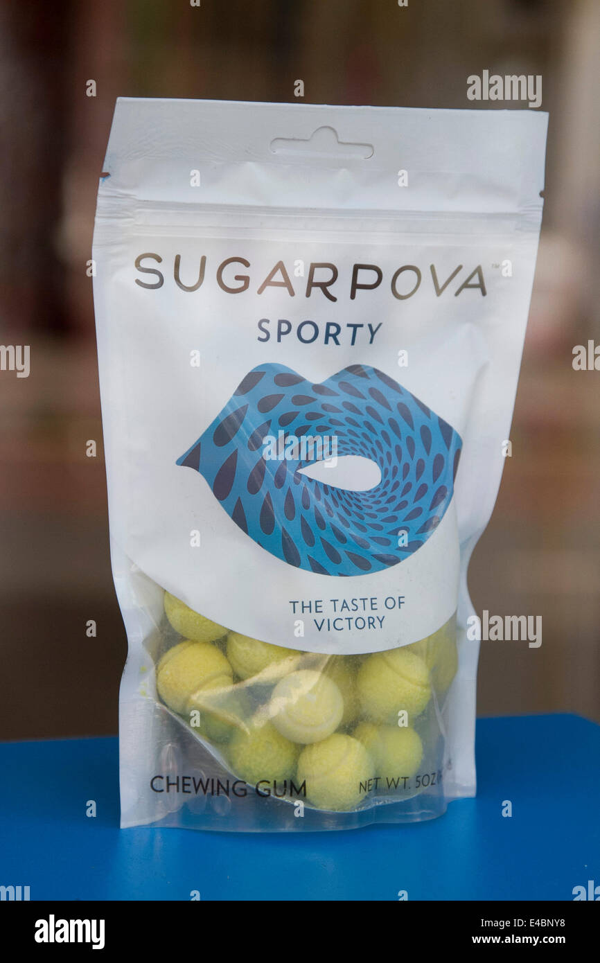 Wimbledon tennis treat hi-res stock photography and images - Alamy