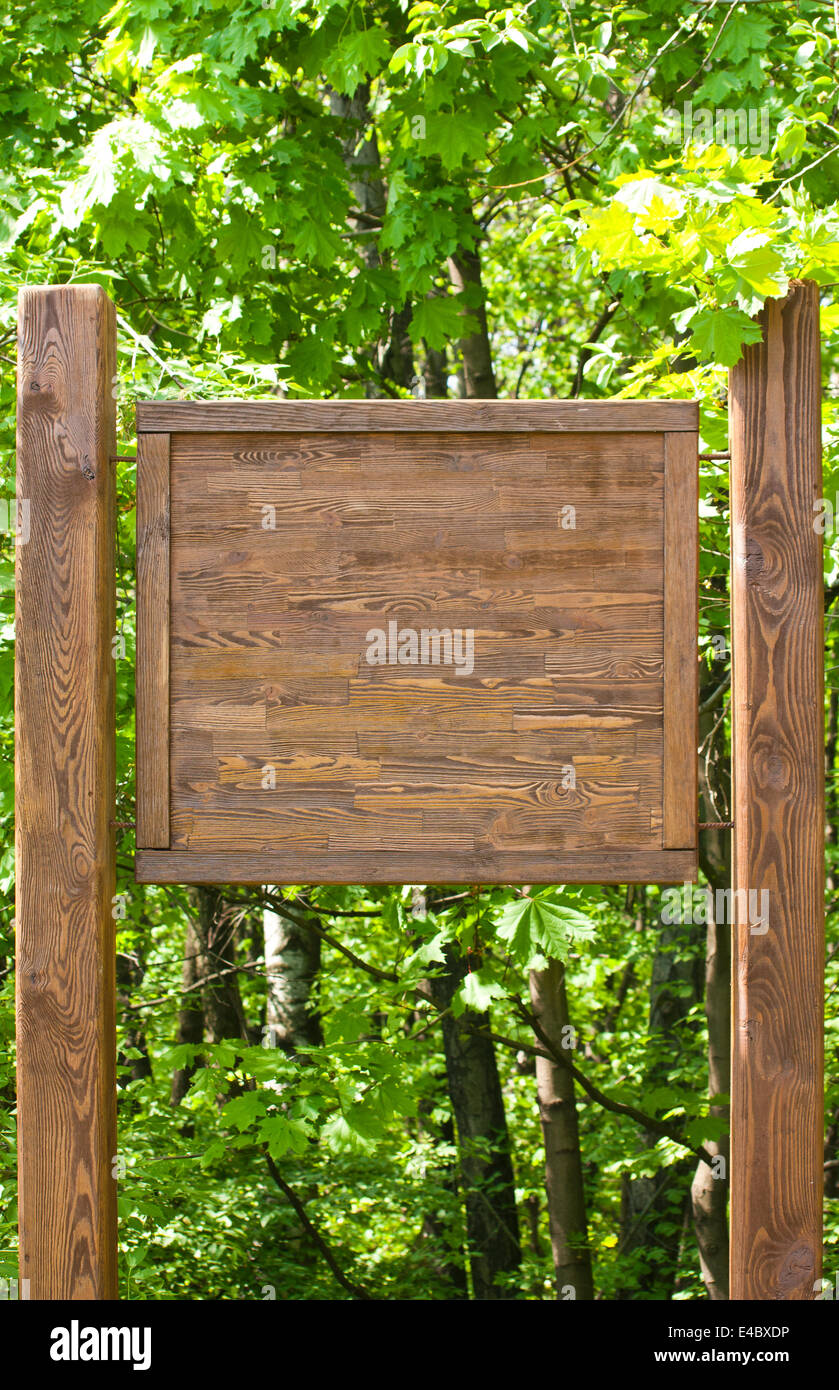 Rustic blank wooden sign arrow hi-res stock photography and images - Alamy