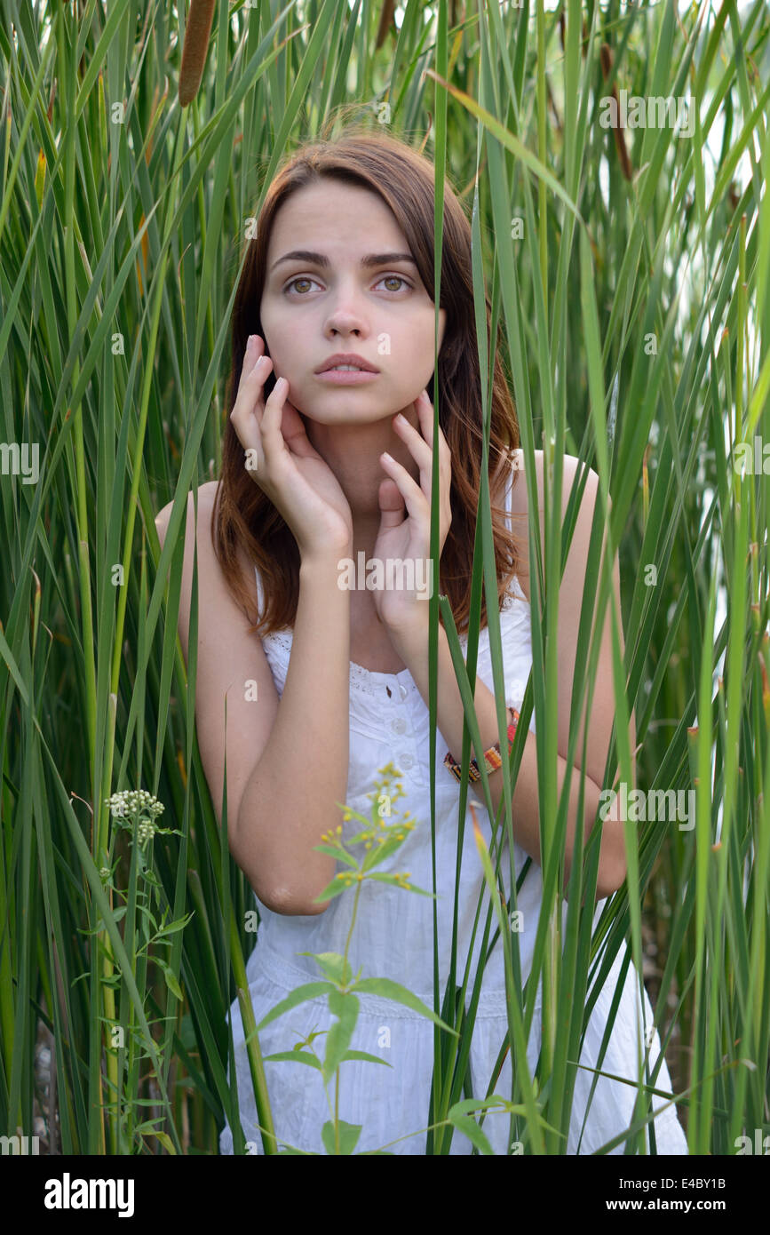 Hiding grass hi-res stock photography and images - Alamy