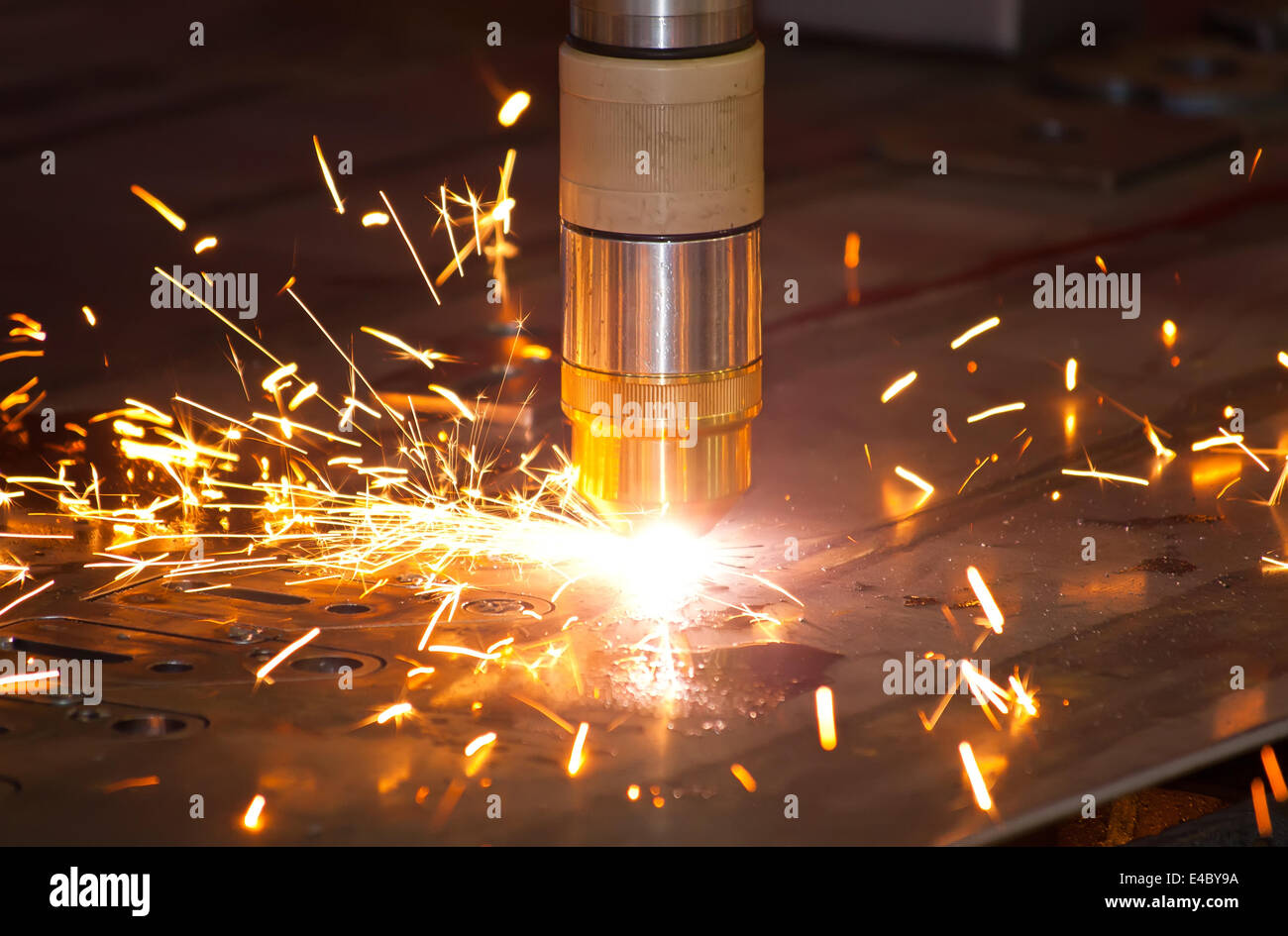 Plasma and flame cutting hi-res stock photography and images - Alamy