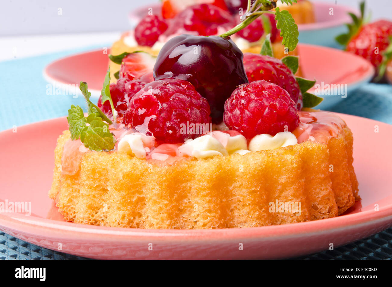 Obstkuchen hi-res stock photography and images - Alamy