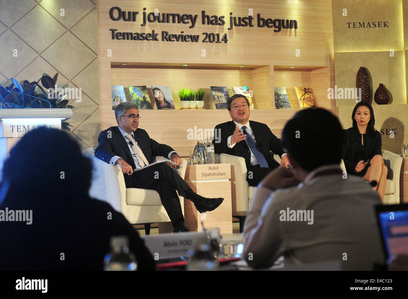 Singapore. 8th July, 2014.Rohit Sipahimalani (L), Temasek Co-Head of ...