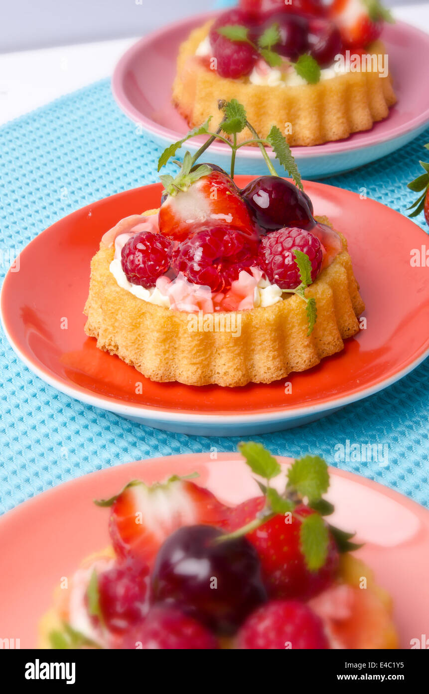 Obstkuchen hi-res stock photography and images - Alamy