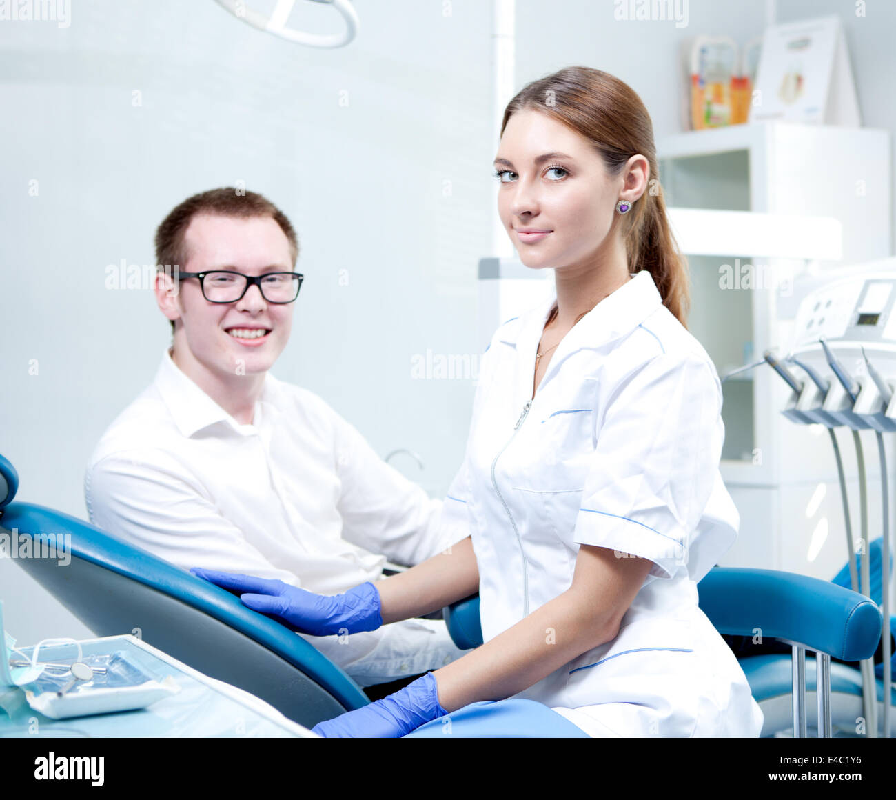 Dental hygienist hi-res stock photography and images - Alamy