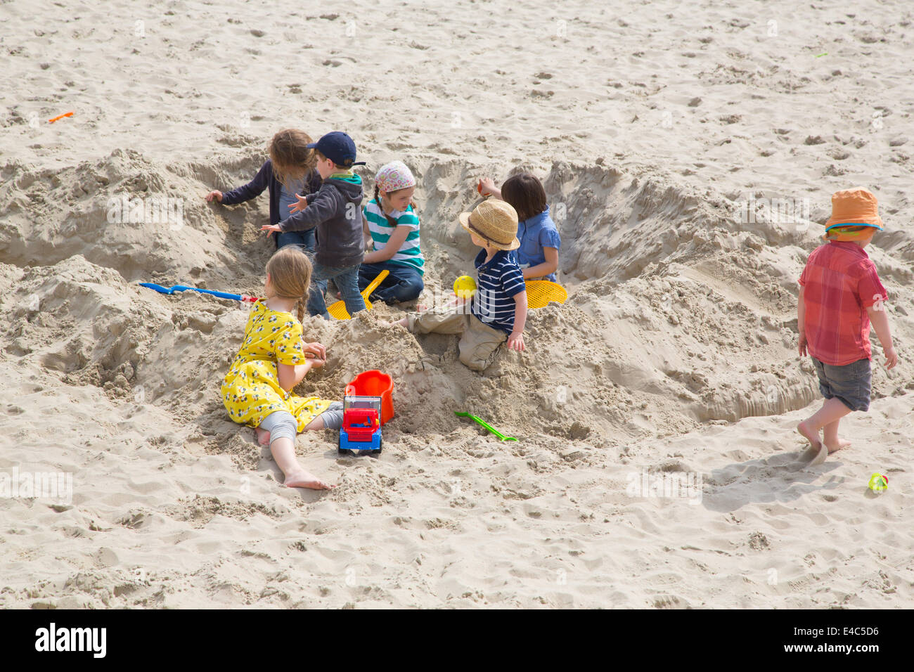 Paris plage boys hi-res stock photography and images - Alamy