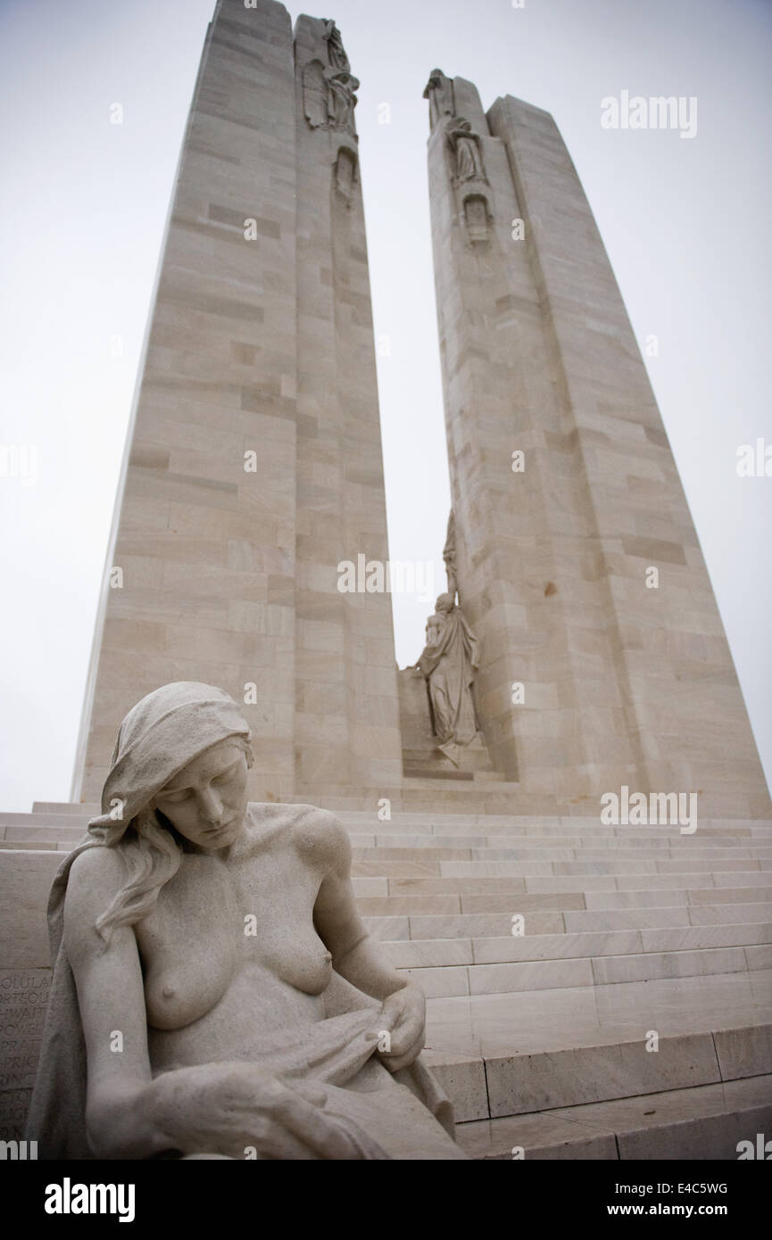 Female mourner hi-res stock photography and images - Alamy