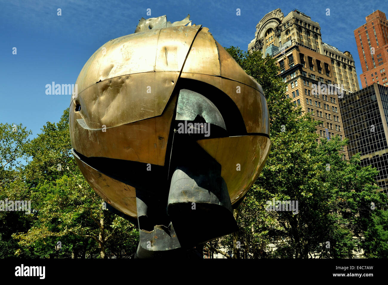 NYC: The “Sphere” by artist Fritz Koenig stood for three decades in the ...