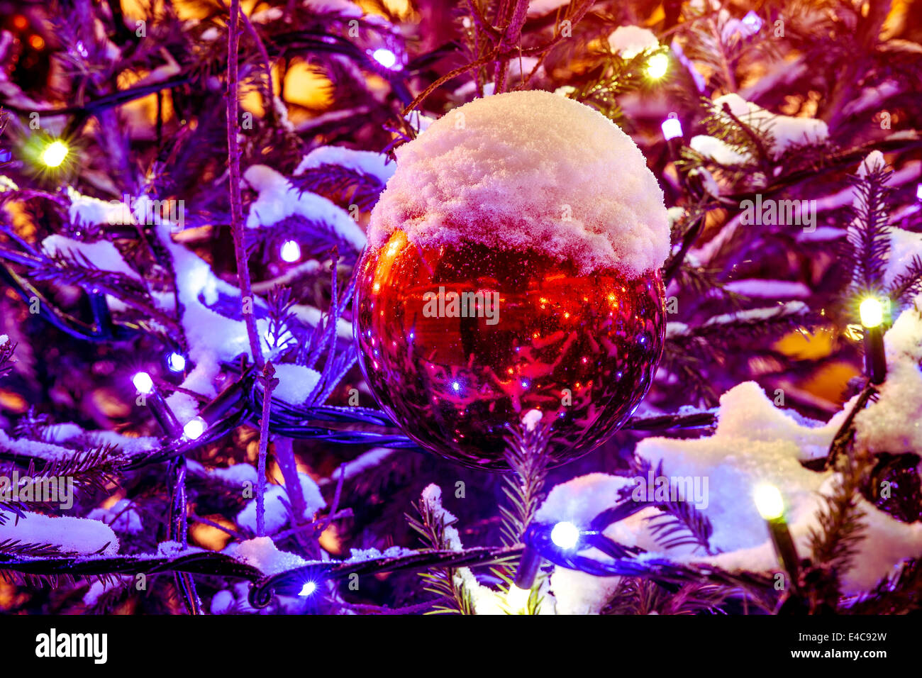 Light up ball hi-res stock photography and images - Alamy