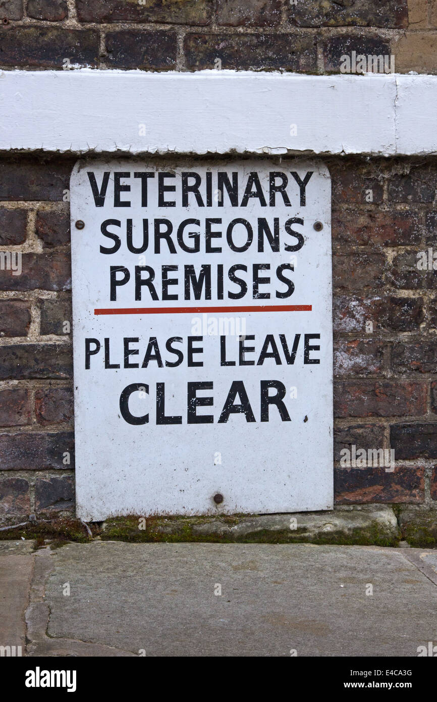 Veterinary Sign High Resolution Stock Photography and Images - Alamy